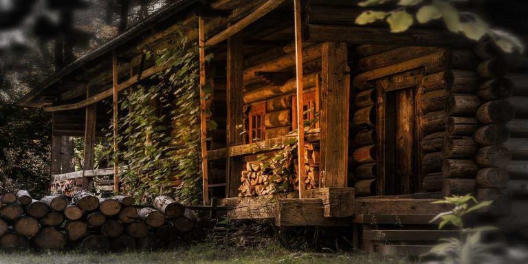 Cabin in the Woods: 13 Spooky Places | Horror Buffs | Halloween